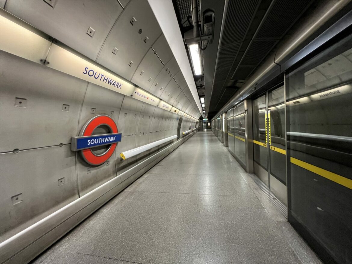 How to Ride the London Underground — For Beginners