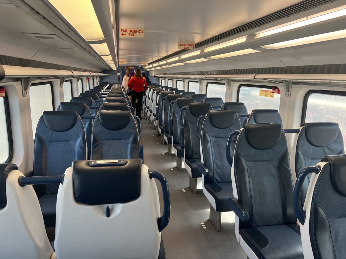 How to Take the Train to MetLife Stadium from NYC — with pictures (2025)