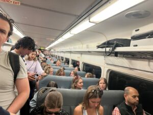 How to Take the Train to MetLife Stadium from NYC — with pictures (2025)